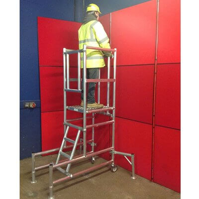 Podium Step Hire | Free Delivery 🚚 | 590 Near You 📍